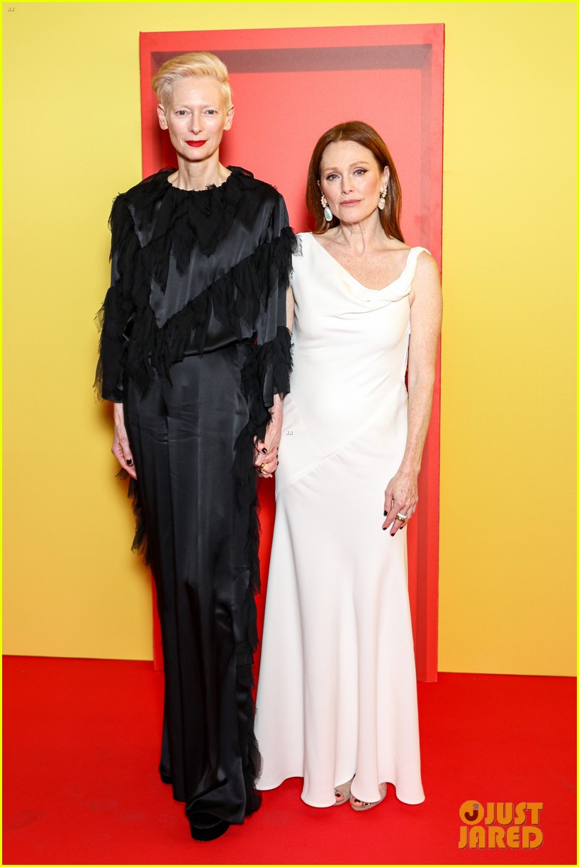 Tilda Swinton & Julianne Moore Hold Hands at 'The Room Next Door ...