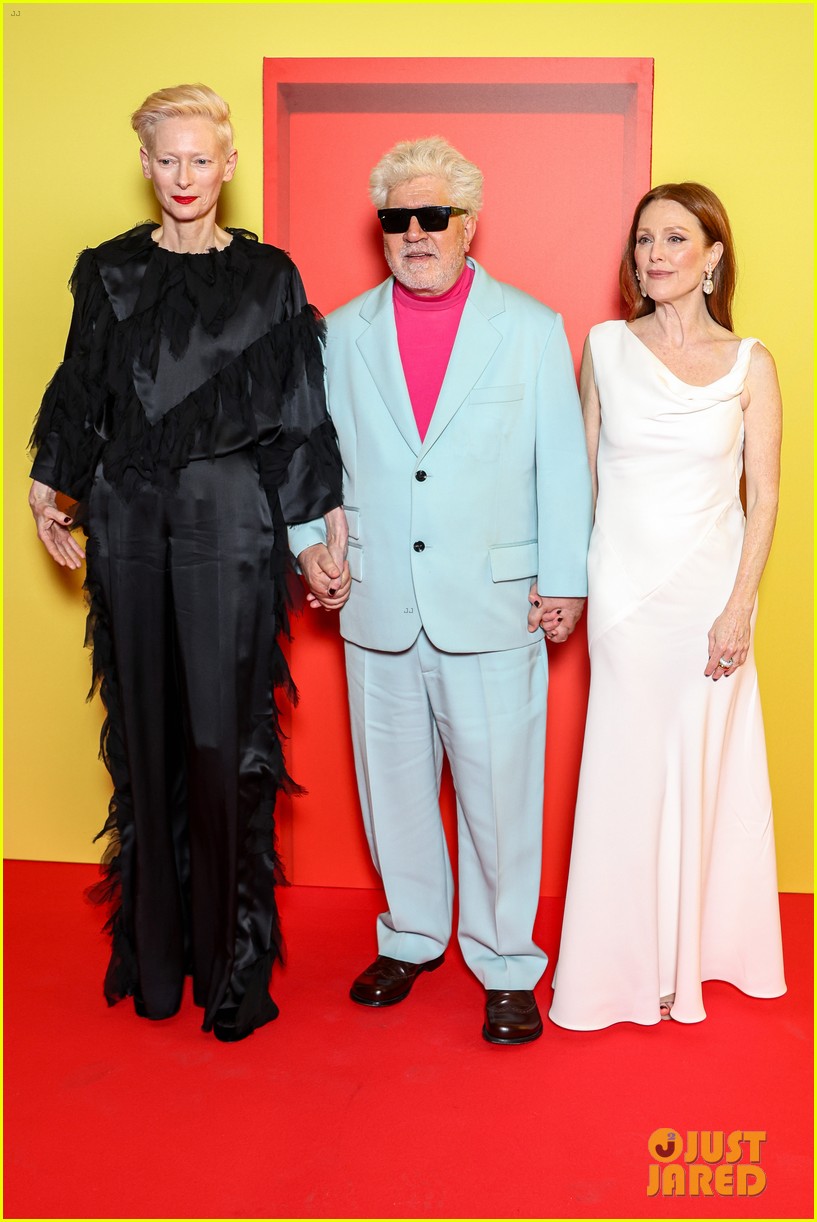 Tilda Swinton & Julianne Moore Hold Hands at 'The Room Next Door ...