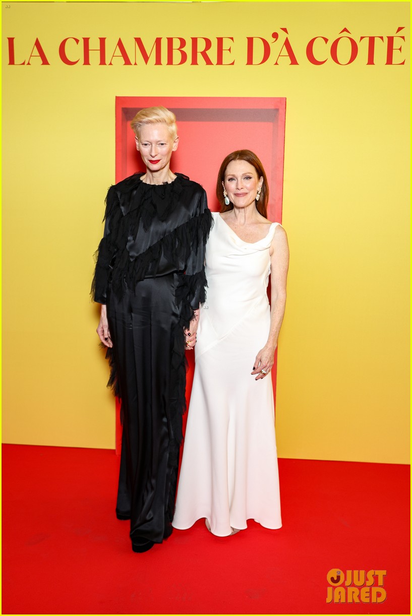 Tilda Swinton & Julianne Moore Hold Hands at 'The Room Next Door ...