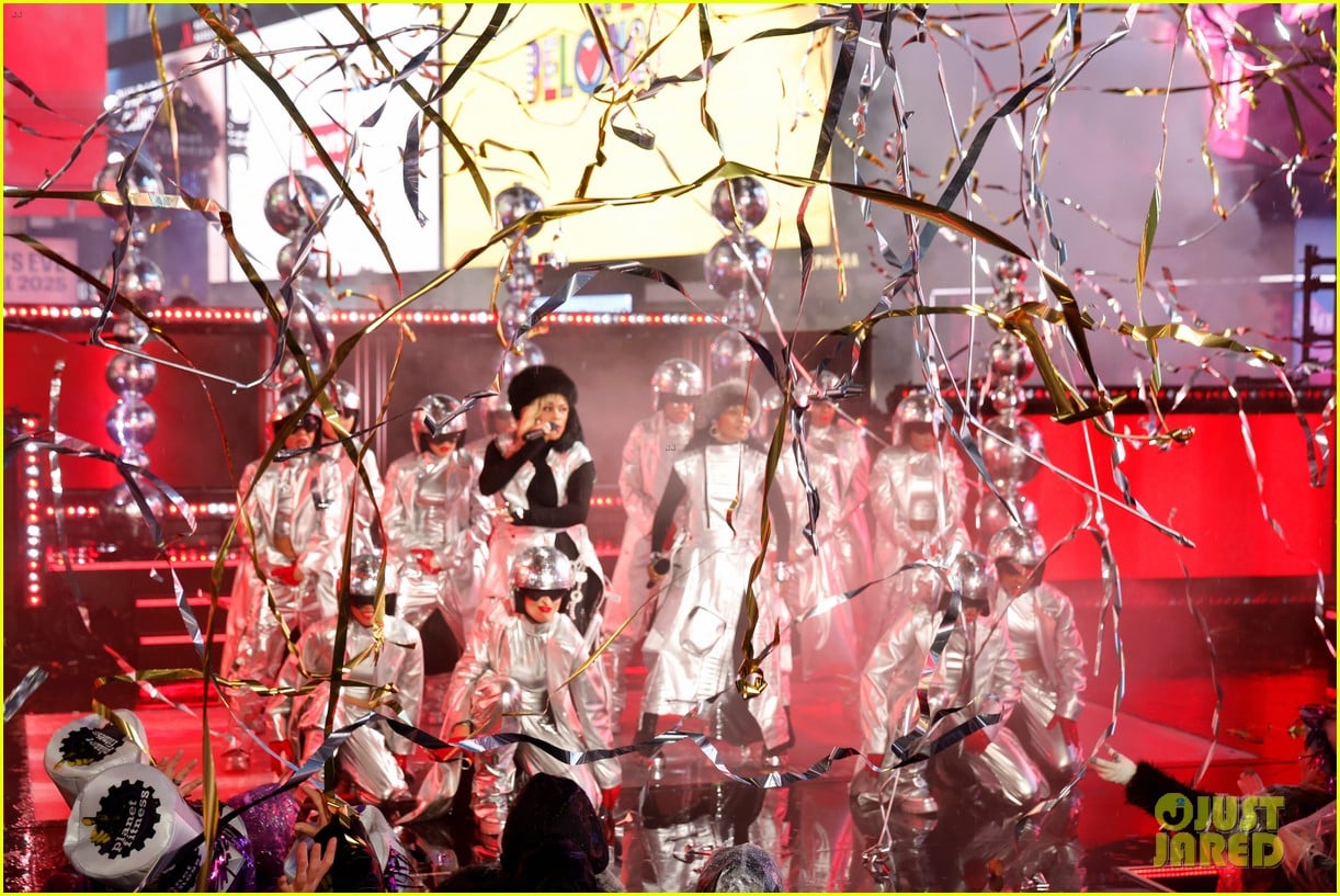 TLC Close Out 2024 With Performance of Their Greatest Hits On 'New Year ...