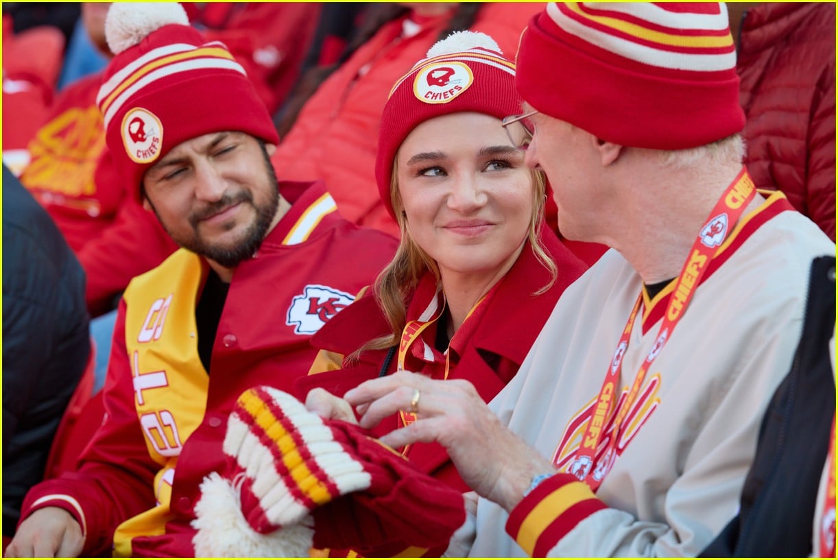 Hallmark Channel's 'Holiday Touchdown' Becomes Most-Watched Cable Movie ...