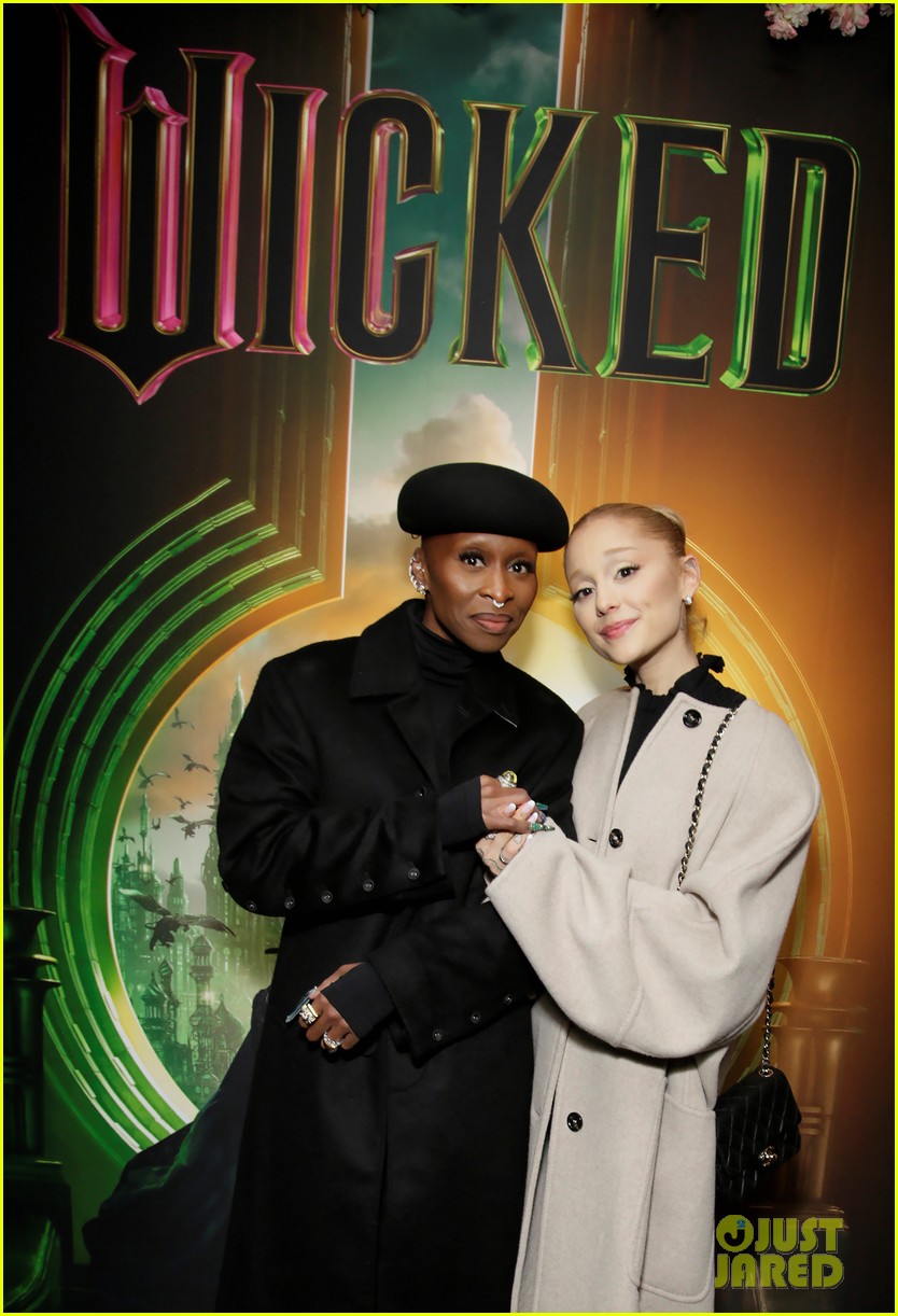 Blake Lively & Ryan Reynolds Support 'Wicked' Cast at NYC Screening, Peter Dinklage Finally ...