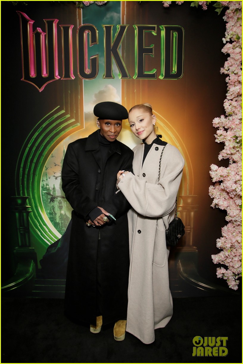 Blake Lively & Ryan Reynolds Support 'Wicked' Cast at NYC Screening, Peter Dinklage Finally ...