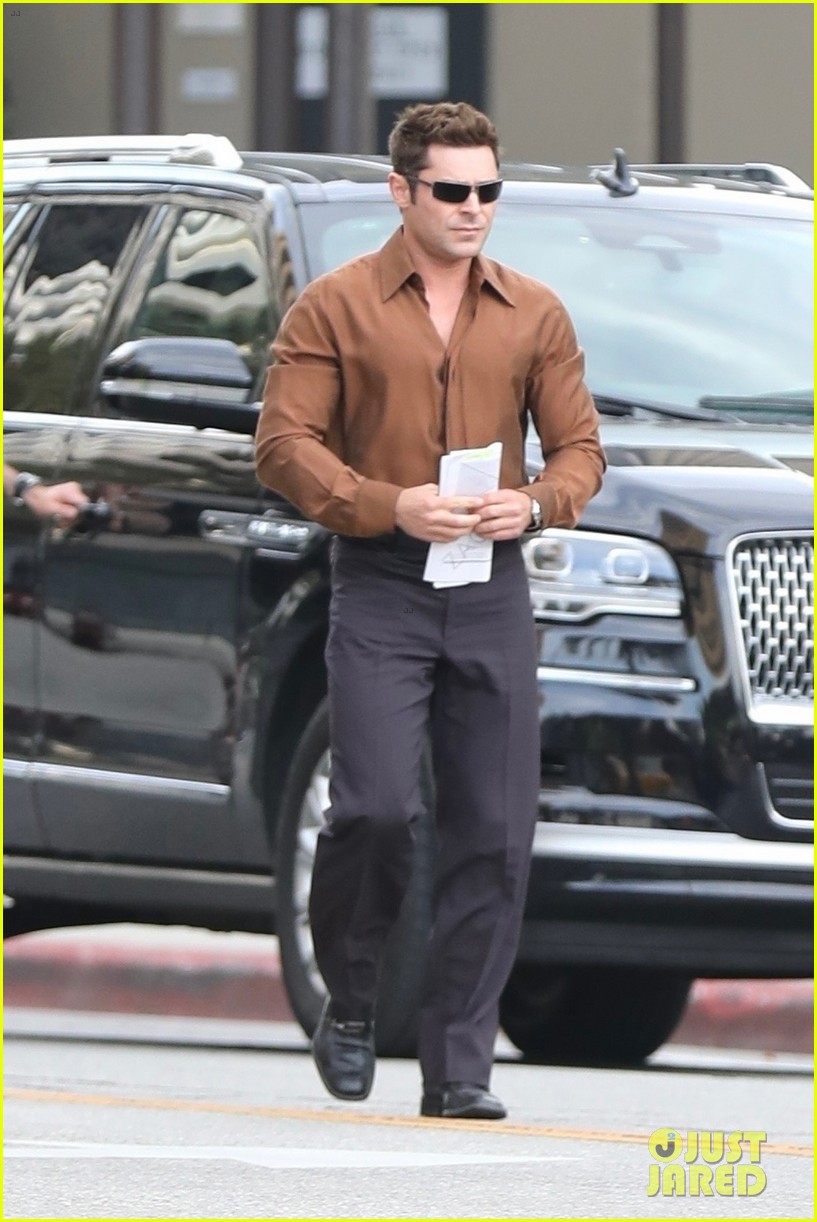 Zac Efron Films Solo Scenes For His New Movie 'Famous,' Which He Plays ...