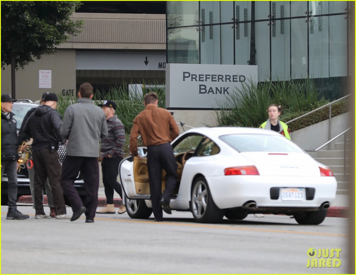 Zac Efron Films Solo Scenes For His New Movie 'Famous,' Which He Plays ...