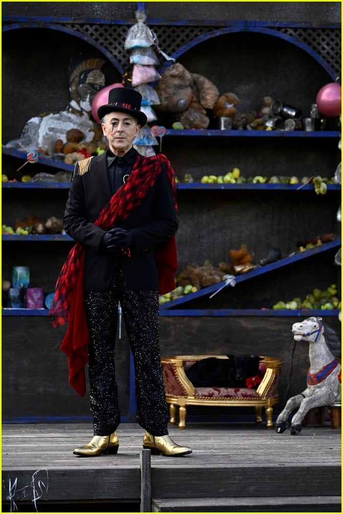 Alan Cumming Talks Curating His 'The Traitors' Looks With His Stylist ...