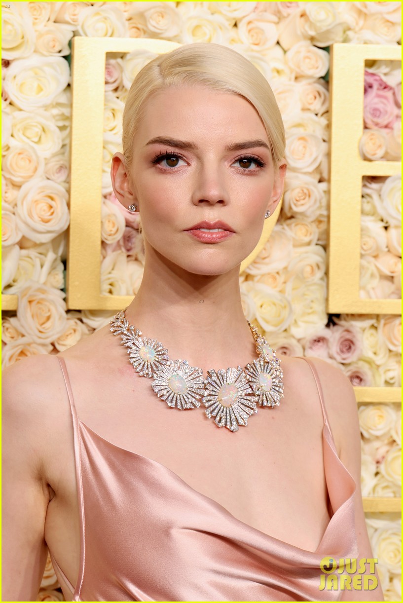 Anya Taylor-Joy, Miles Teller & His Wife Keleigh Strike a Pose at ...