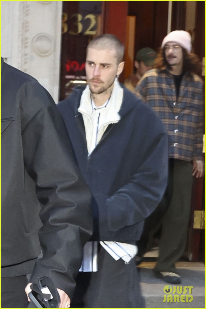 Justin & Hailey Bieber Step Out Separately in NYC After Shutting Down ...