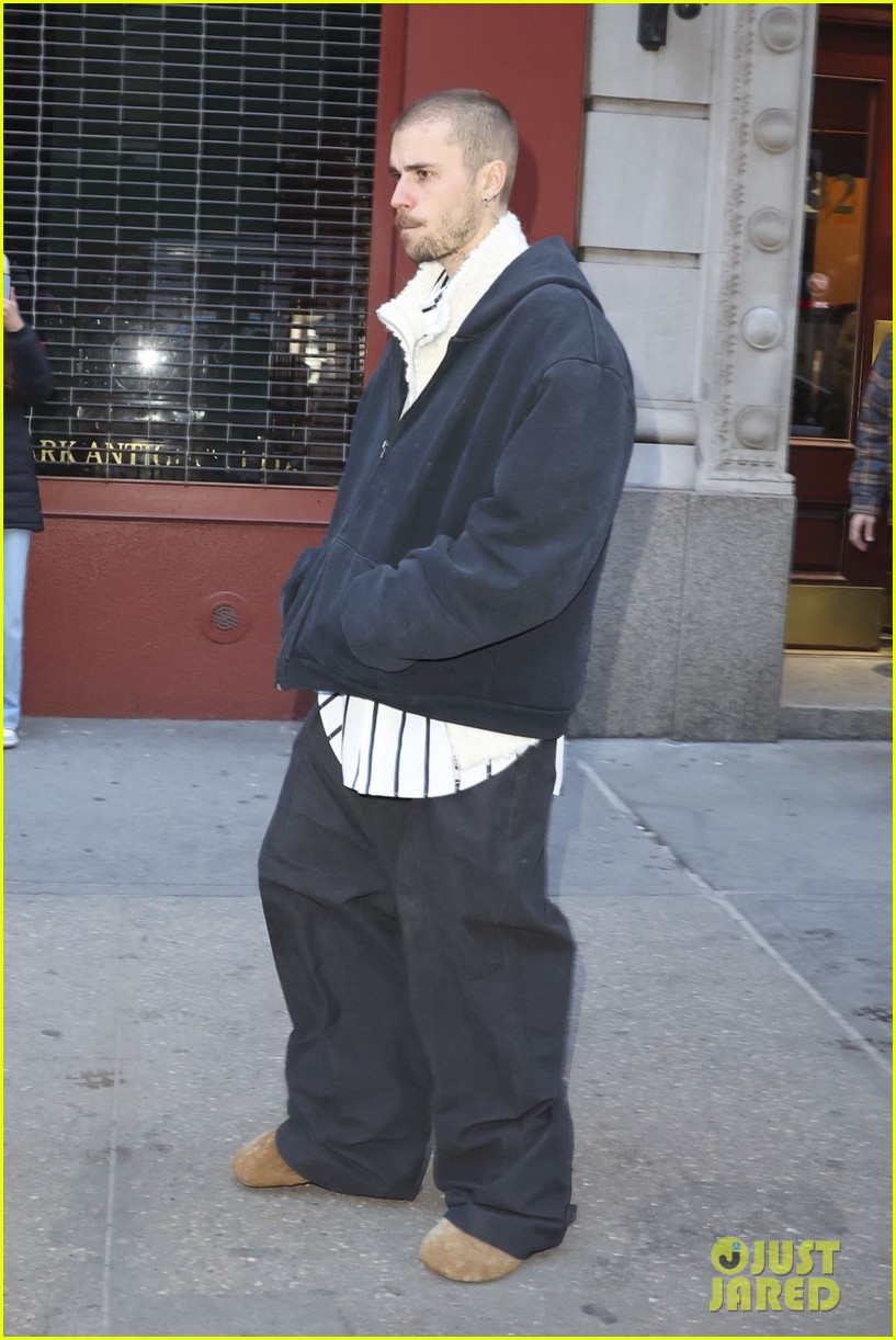 Justin & Hailey Bieber Step Out Separately in NYC After Shutting Down ...