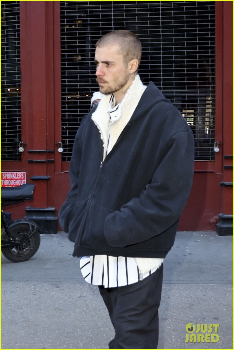 Justin & Hailey Bieber Step Out Separately in NYC After Shutting Down ...