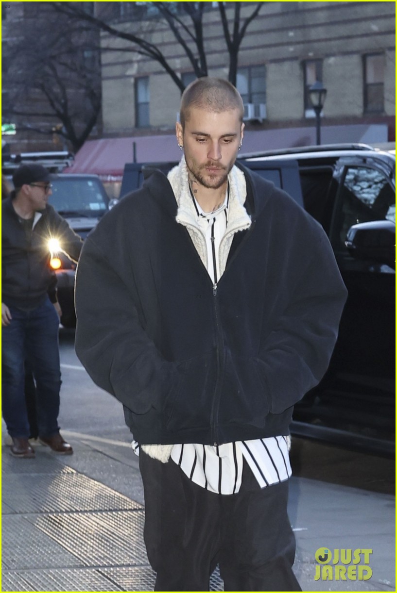 Justin & Hailey Bieber Step Out Separately in NYC After Shutting Down ...