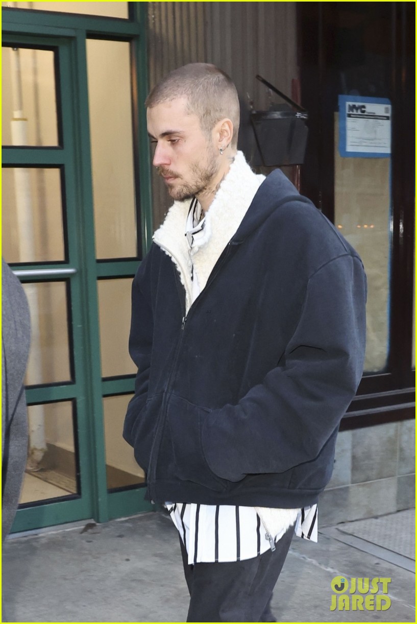Justin & Hailey Bieber Step Out Separately in NYC After Shutting Down ...
