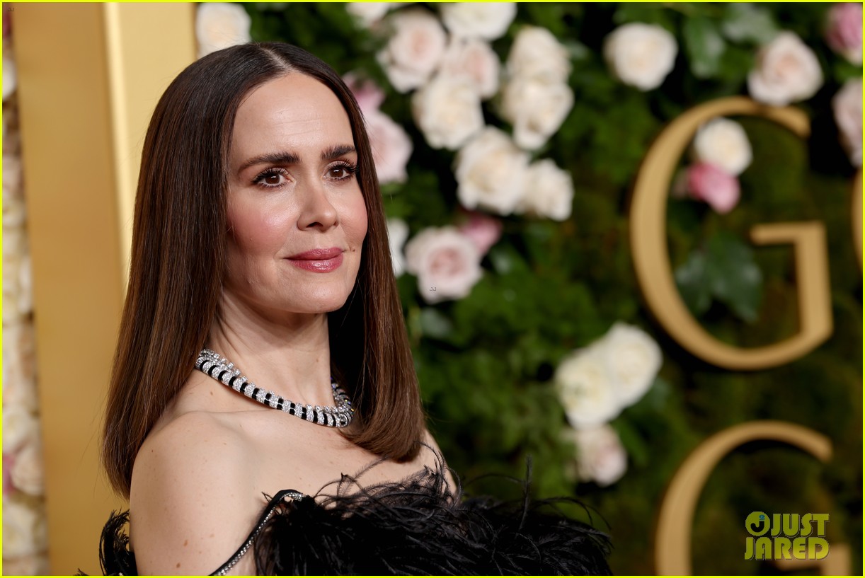 Rachel Brosnahan, Kaley Cuoco, & Sarah Paulson Step Out in Style for ...