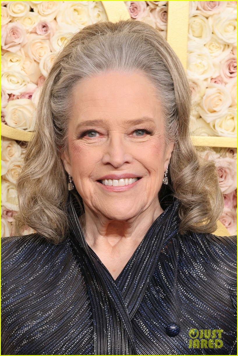 Rachel Brosnahan, Kaley Cuoco, & Sarah Paulson Step Out in Style for ...