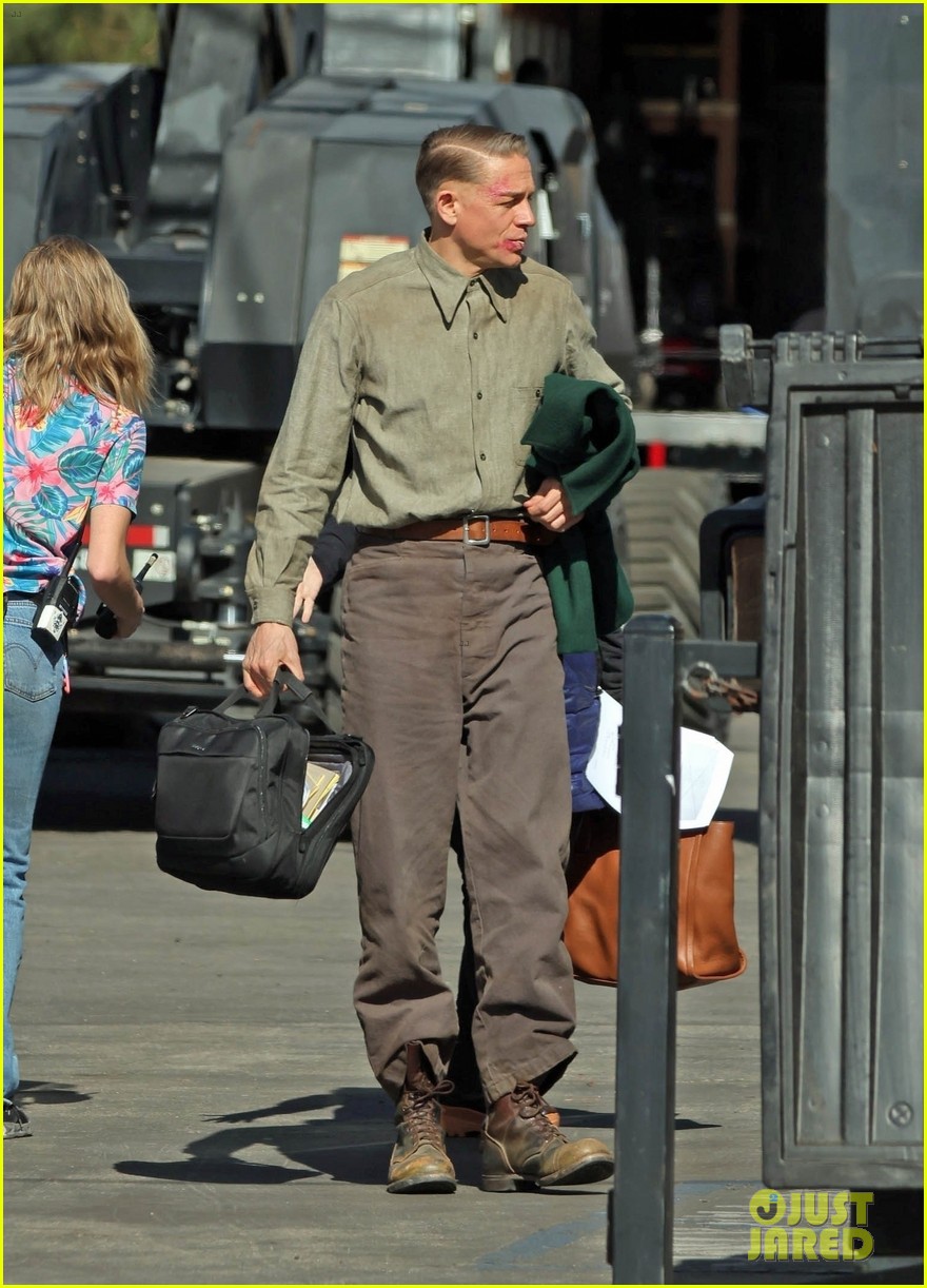 Charlie Hunnam Sports Bloody Face While Filming 'Monster' Season 3 in L.A.: Photo 5117456 ...