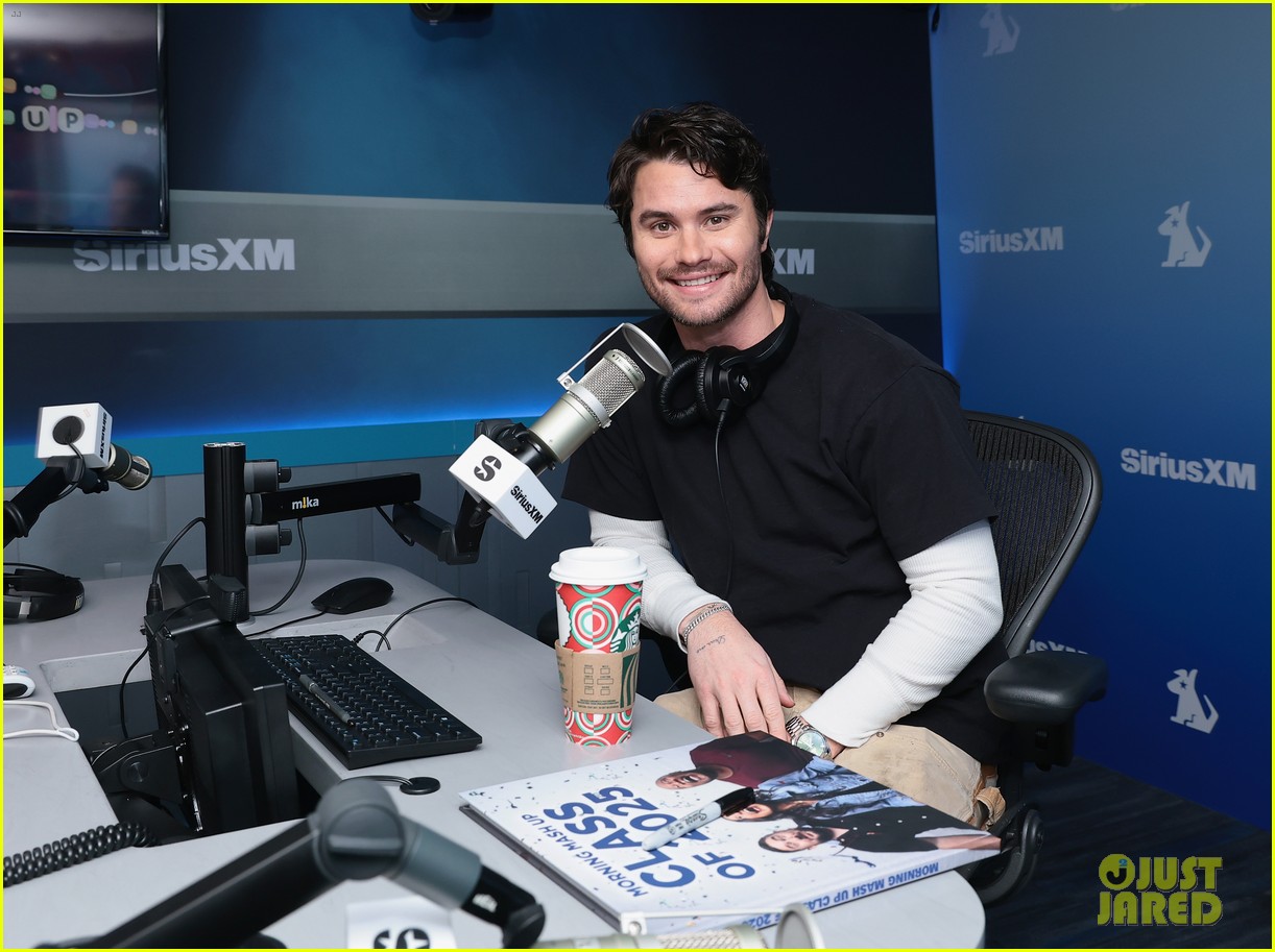 Chase Stokes Reveals Rule He & Kelsea Ballerini Follow to Balance Busy ...