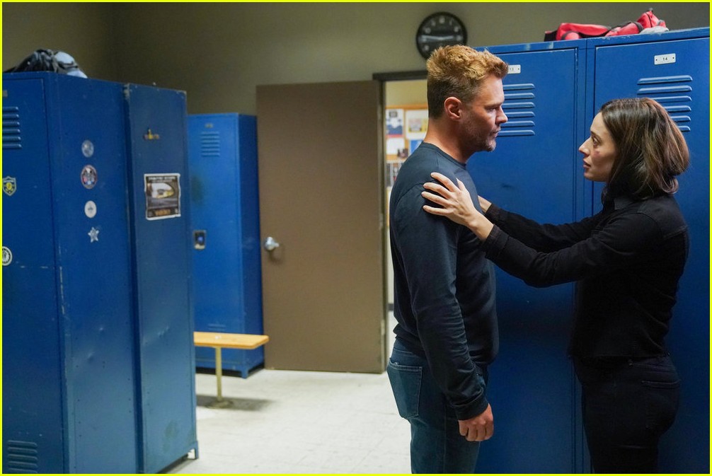 Chicago PD's Patrick John Flueger Reveals When Ruzek & Burgess' Wedding ...