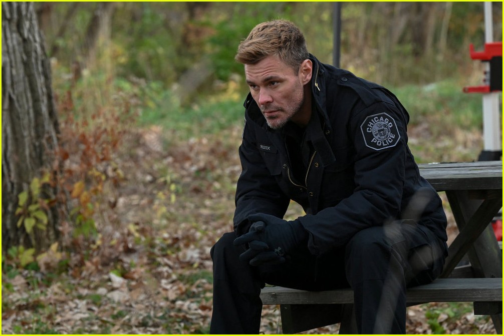 Chicago PD's Patrick John Flueger Reveals When Ruzek & Burgess' Wedding ...