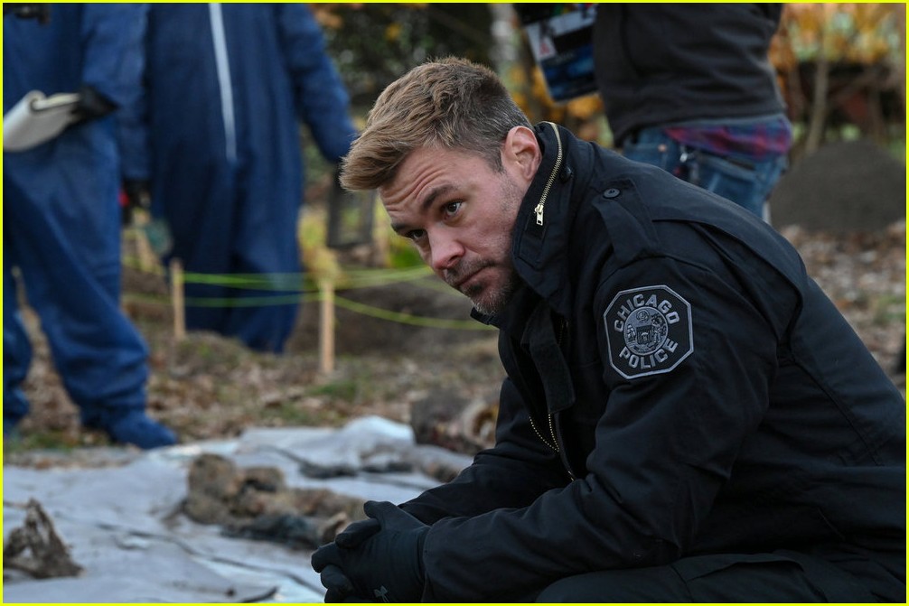 Chicago PD's Patrick John Flueger Reveals When Ruzek & Burgess' Wedding ...