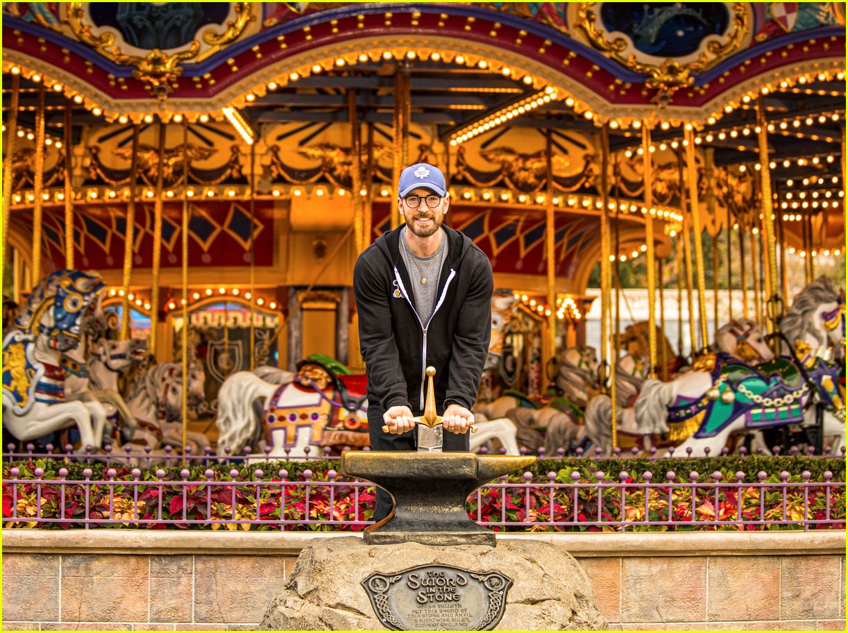 Chris Evans Celebrates the Holidays at Disney World, Show Off His ...