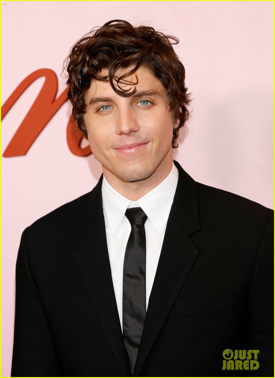 Sophie Thatcher Goes Glam with 'Companion' Movie Cast at L.A. Premiere!: Photo 5118155 | Jack ...