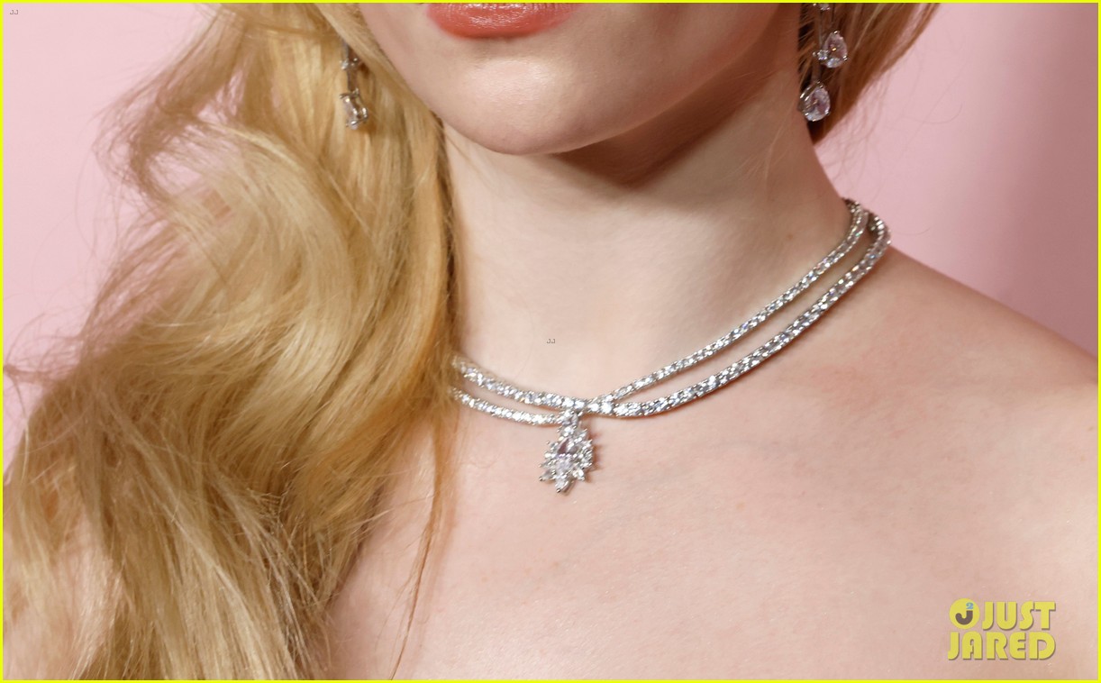 Sophie Thatcher Goes Glam with 'Companion' Movie Cast at L.A. Premiere!: Photo 5118187 | Jack ...