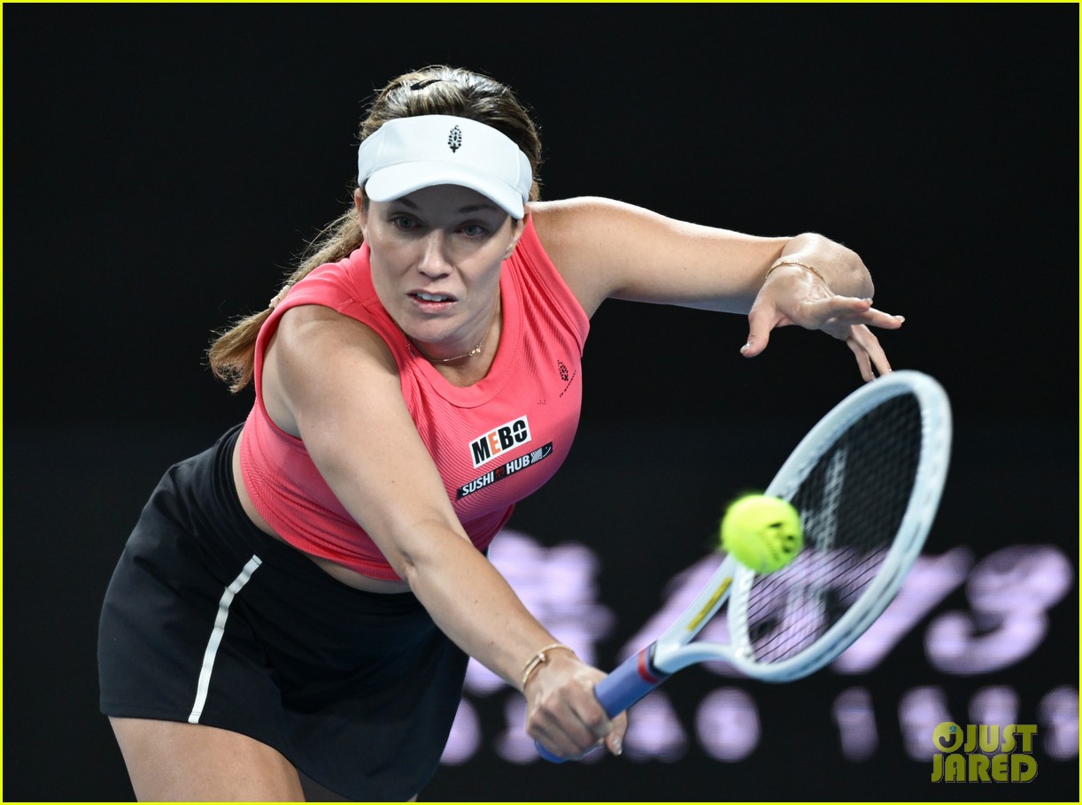 Tennis Star Danielle Collins Had Best Response to Booing from ...