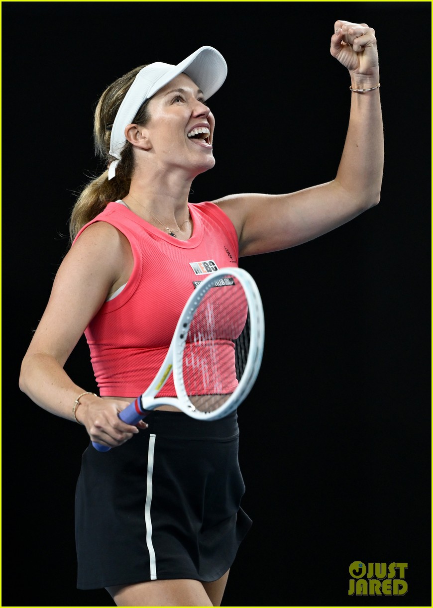 Tennis Star Danielle Collins Had Best Response to Booing from ...