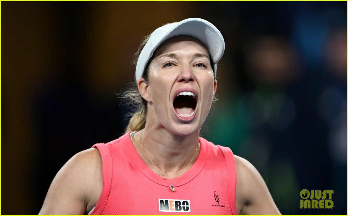 Tennis Star Danielle Collins Had Best Response to Booing from ...