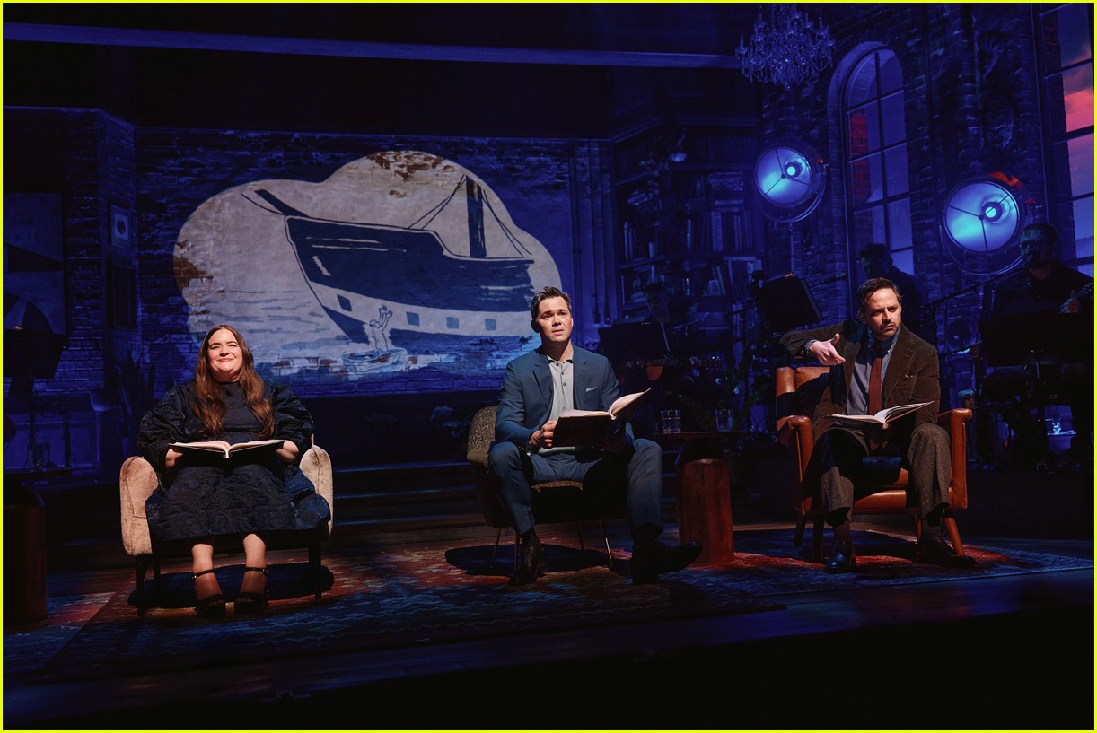 Jimmy Fallon Makes Broadway Debut in 'All In' Play - Photos Revealed ...