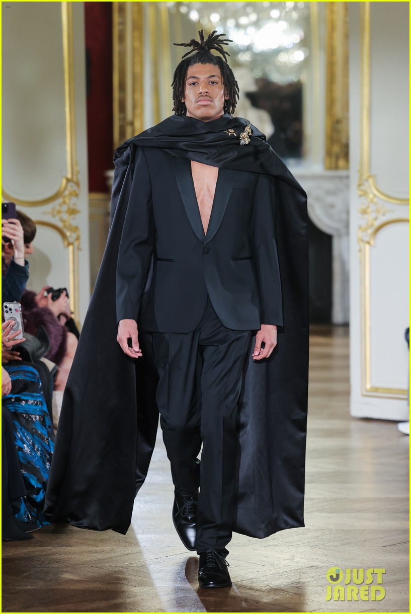 Heidi Klum's Son Henry Makes Modeling Debut in Lena Erziak Haute ...