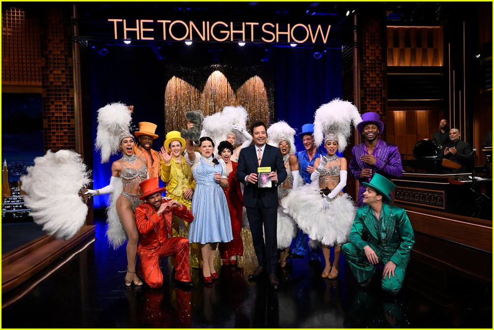 Megan Hilty Performs Her Incredible 'Death Becomes Her' Song 'For the ...