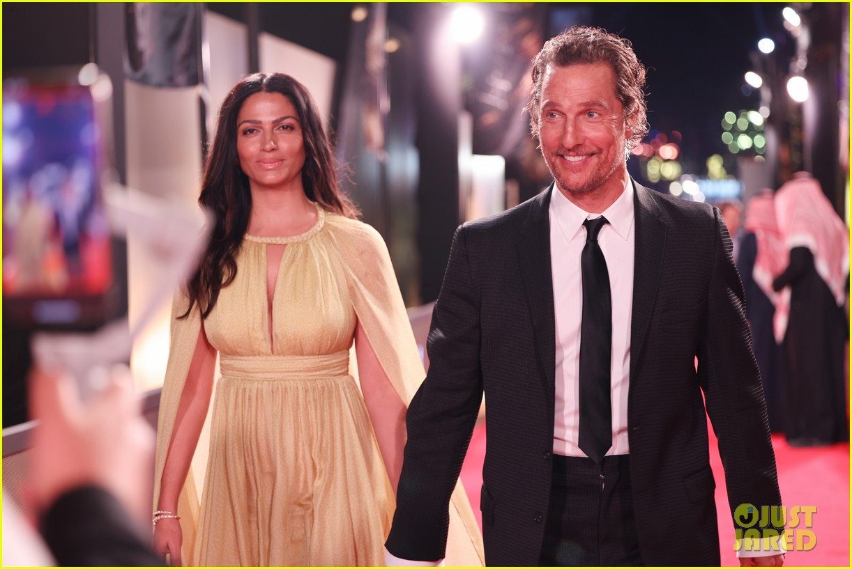 Matthew McConaughey & Wife Camila Couple Up for Anthony Hopkins' 'Life ...