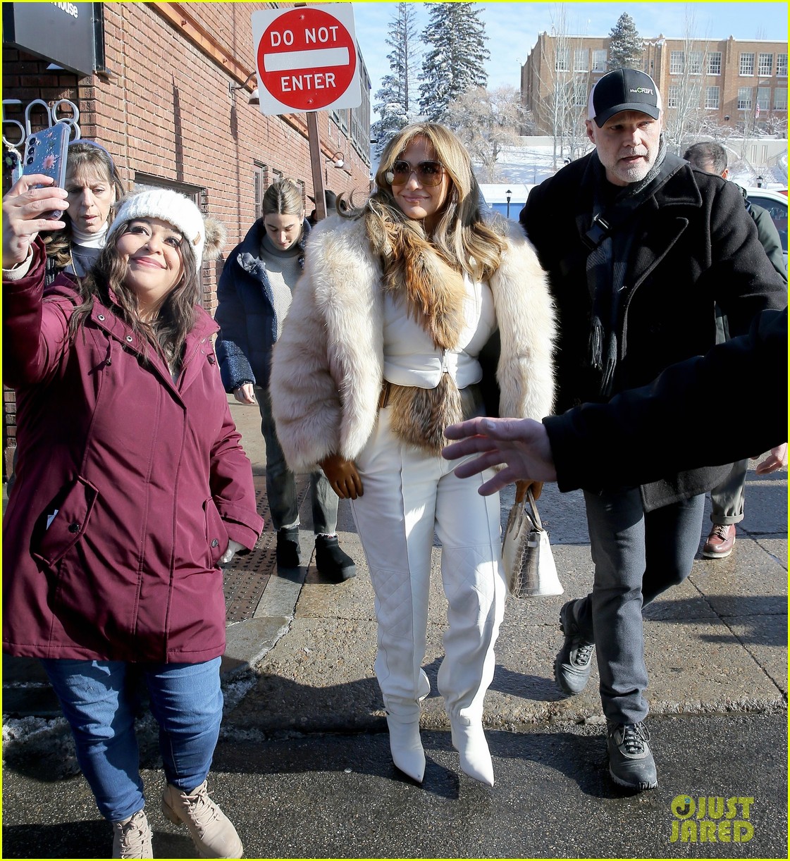 Jennifer Lopez Wears Spider Web Dress to 'Kiss of the Spider Woman' Premiere at Sundance Film ...
