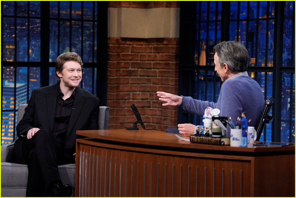 Joe Alwyn Makes Late Night Talk Show Debut On 'Late Night With Seth ...