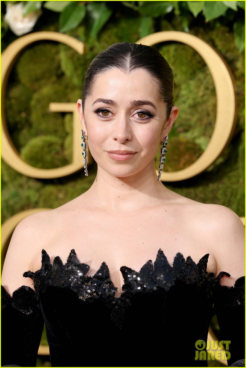 'The Batman' Stars Zoe Kravitz & Colin Farrell Step Out for Golden ...