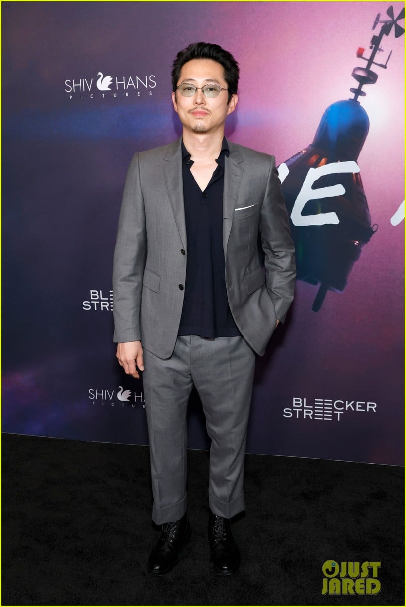 Kristen Stewart & Steven Yeun Screen New Movie 'Love Me' in L.A.: Photo ...