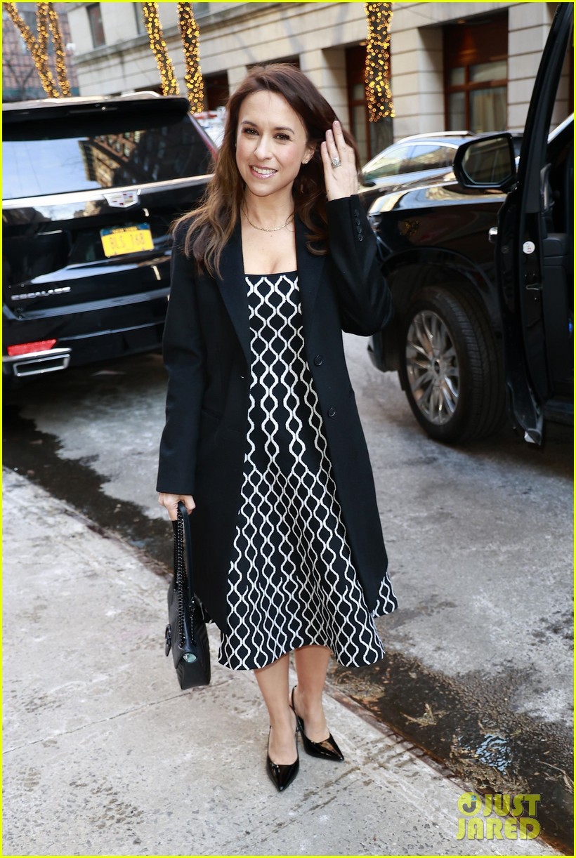 Photo: lacey chabert makes hallmark announcement 01 | Photo 5119490 ...