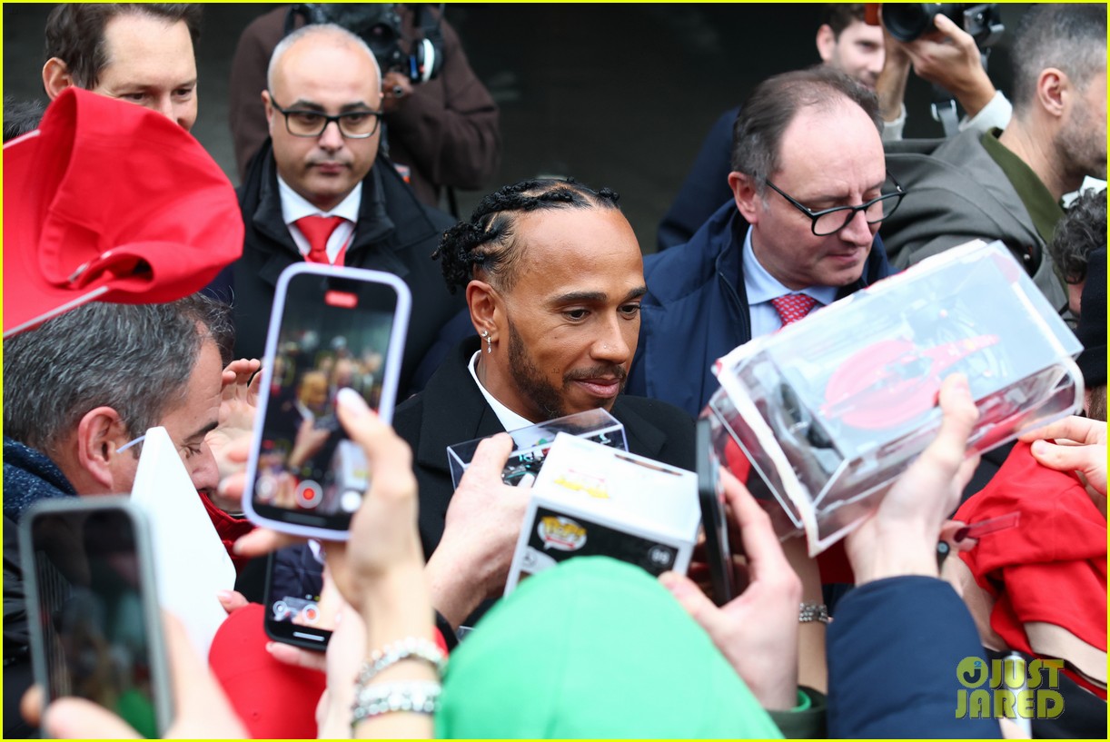 Lewis Hamilton Greets Tifosi On First Day as Ferrari Driver at Team's ...