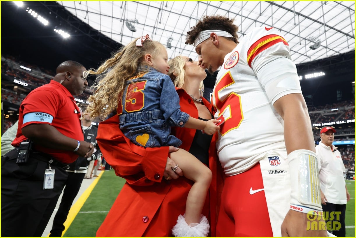Who Are Patrick Mahomes' Wife & Kids? Meet Brittany & Their 3 Children (Photos & Info): Photo ...