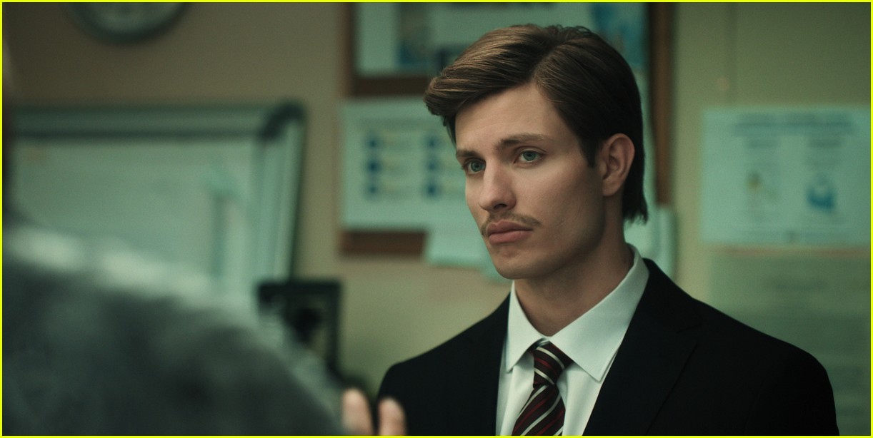 'Mo' Season 2 - Netflix TV Show Cast, Trailer, & 5 Guest Stars Revealed ...