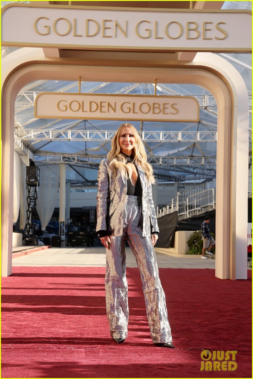 Golden Globes Host Nikki Glaser Reveals What She's Doing Differently ...