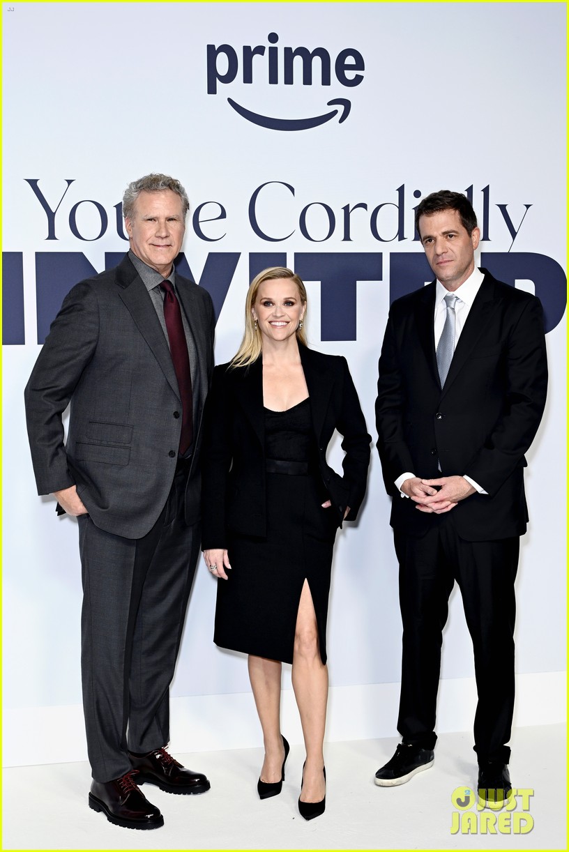 Reese Witherspoon & Will Ferrell Pose With a Uniquely Broken Wedding Cake at 'You're Cordially ...