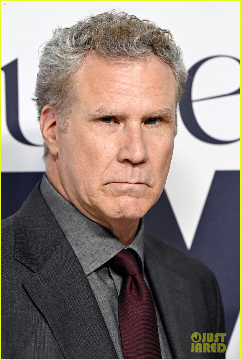 Reese Witherspoon & Will Ferrell Pose With a Uniquely Broken Wedding ...