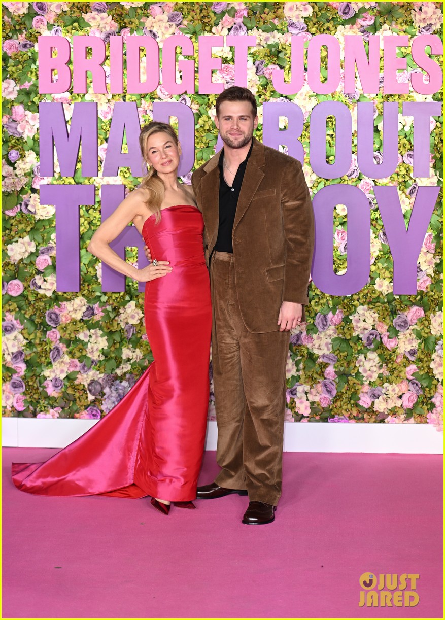 Renee Zellweger Welcomes New Co-Star Isla Fisher to the 'Bridget Jones ...