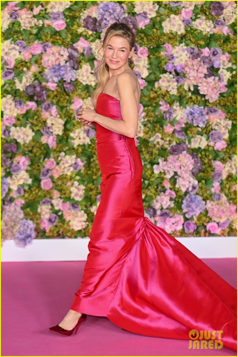 Renee Zellweger Welcomes New Co-Star Isla Fisher to the 'Bridget Jones ...