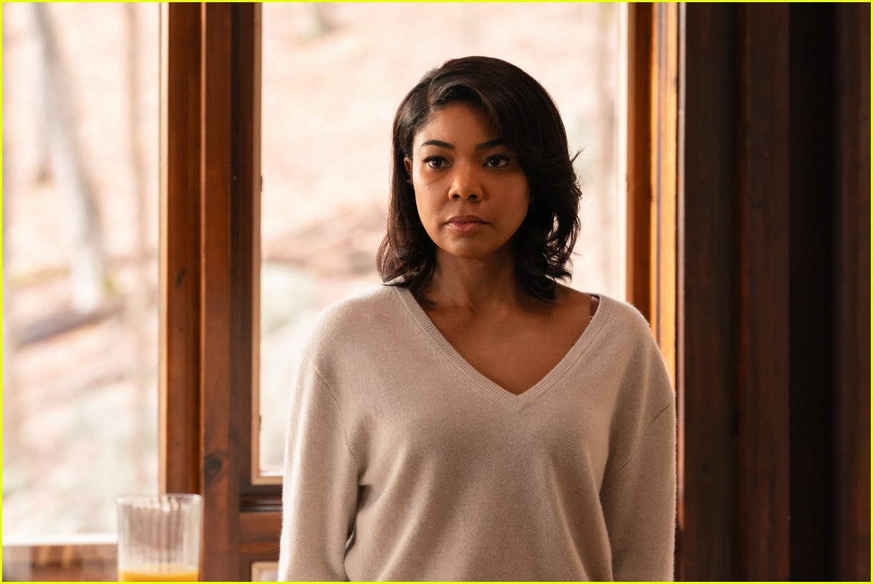 'Riff Raff' Trailer: Jennifer Coolidge Leads New Crime Comedy Movie ...