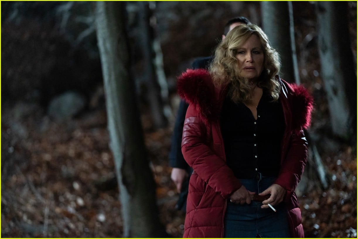 'Riff Raff' Trailer: Jennifer Coolidge Leads New Crime Comedy Movie ...