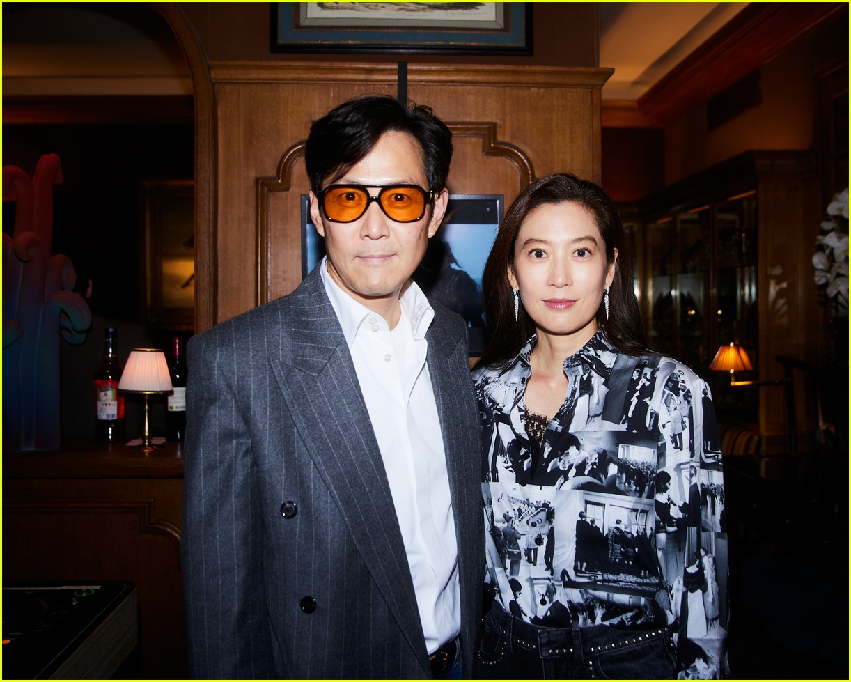 Robert Pattinson Hosts 'Mickey 17' Reception In Paris, Reunites With ...