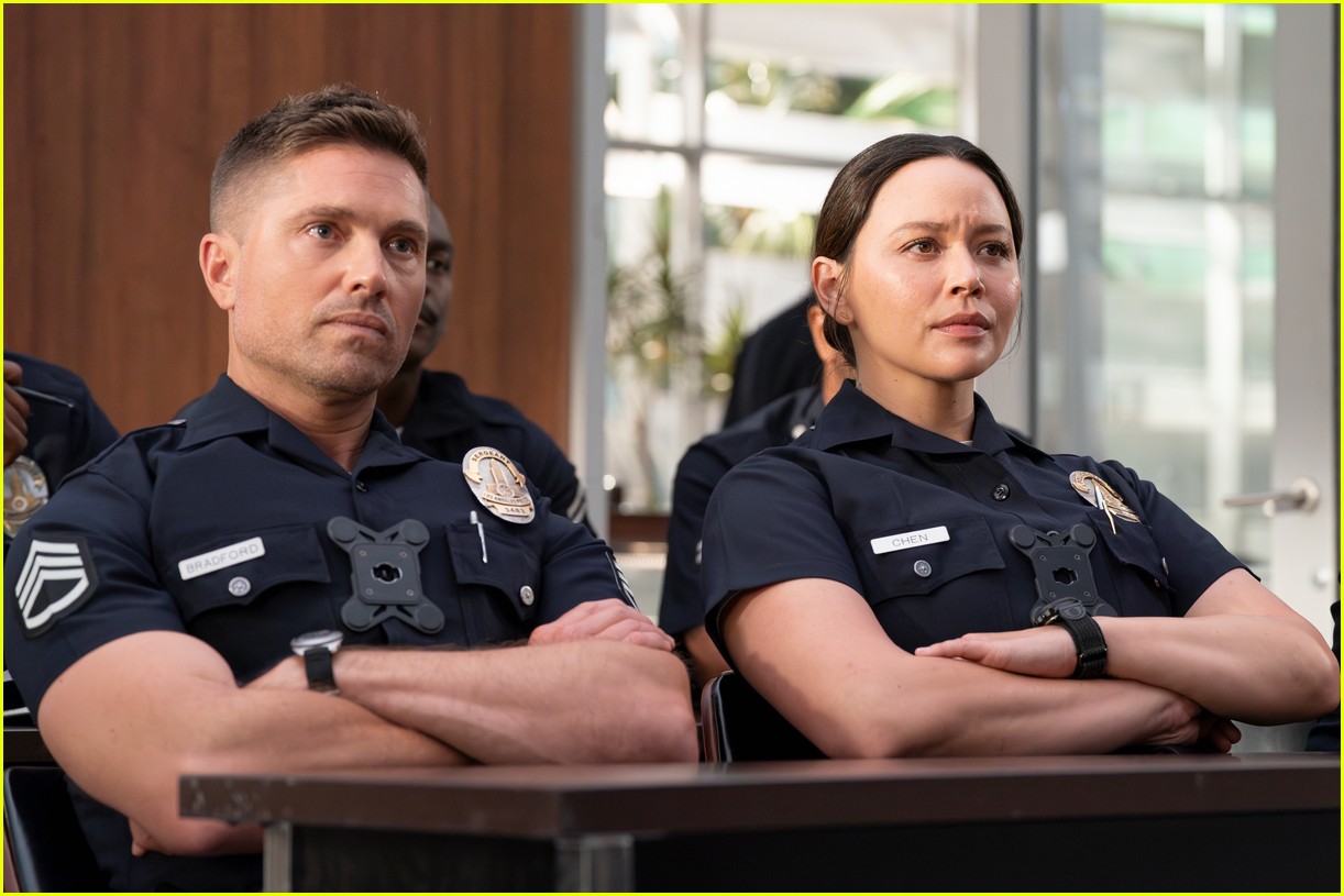 'The Rookie' Season 7 Trailer Teases Steamy Hookup, the Return of Steve ...
